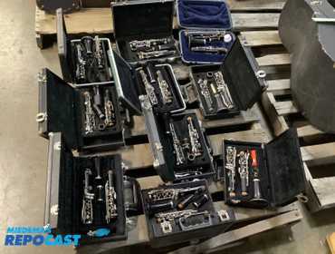 Repocast.com® | Lot of (10) woodwind instruments in...