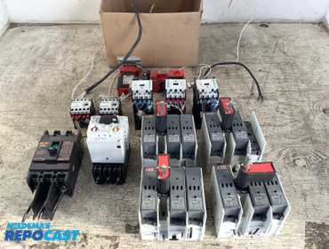 Repocast.com® | Lot of assorted electrical items...