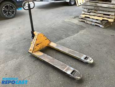 Repocast.com® | Lift Rite Yellow pallet jack, model...