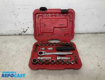 Repocast.com® | Craftsman Go through socket set...