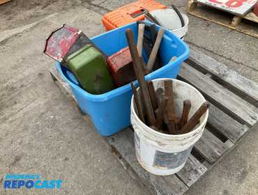 Repocast.com® | Lot of assorted tools including...
