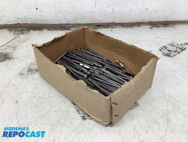 Repocast.com® | (100) assorted Phillips bits - hex shank
