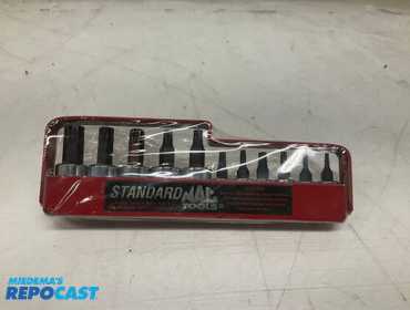 Repocast.com® | Lot of (1) Standard Mac Tools...