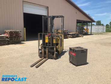 Repocast.com® | Yale Docker stand-up electric forklift...