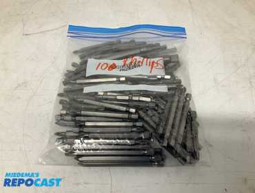 Repocast.com® | Lot of (100) Phillips driver bits