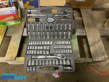 Repocast.com® | Powerbuilt Socket Set with Ratchets,...