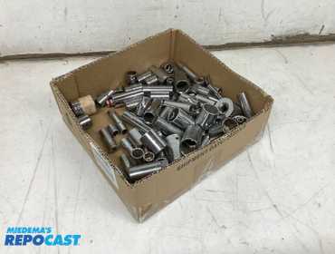 Repocast.com® | Lot of (100) Asst. Sockets