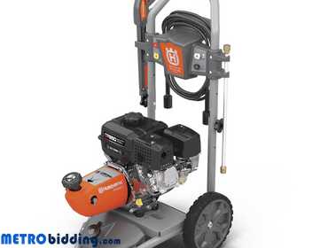 Metrobidding.com | Husqvarna 3200 PSI Gas Powered...