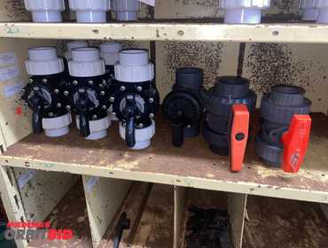 Orbitbid.com® | Lot of (5) 2-way gate valves with...