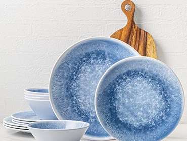 Bid Llama | Bzyoo 12 Piece Melamine Dinnerware Set