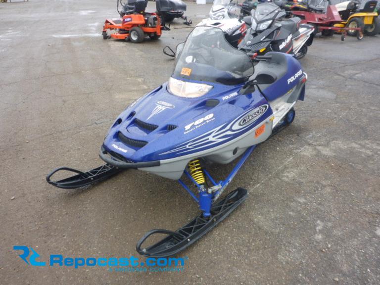 Repocast.com® | 2002 Polaris 700 Snowmobile