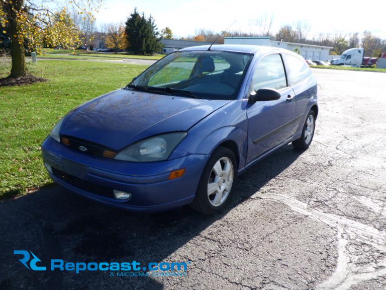 Repocast.com® | 2004 Ford 3-Door Hatchback...