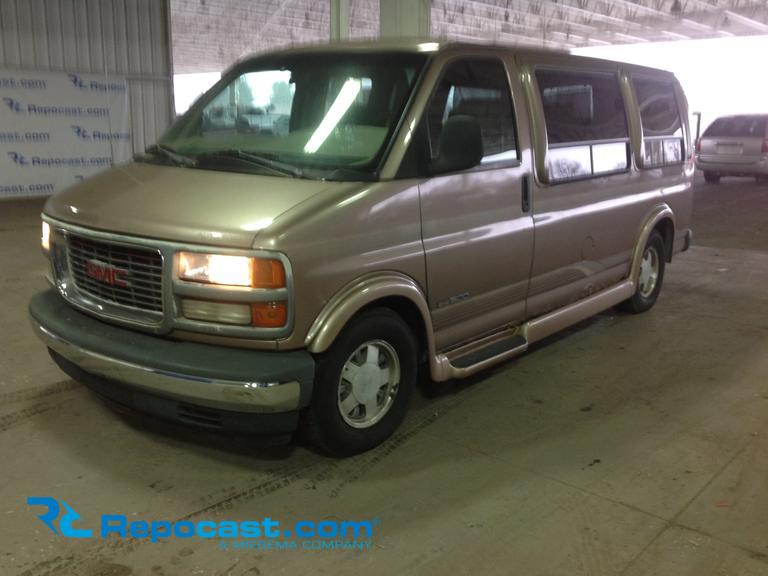 Repocast.com® | 1998 GMC Savanna RV G1500...