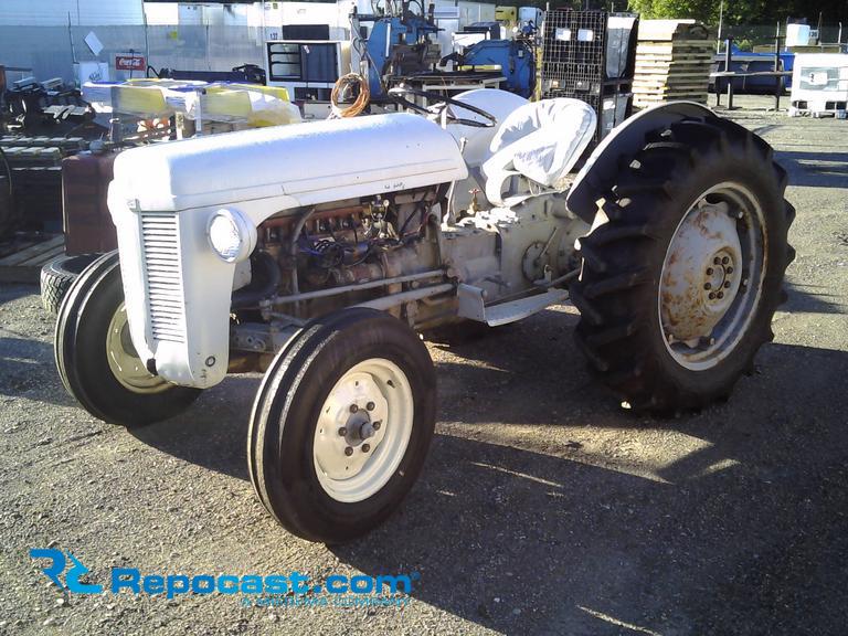 Repocast.com® | 1948 Ferguson tractor To-20