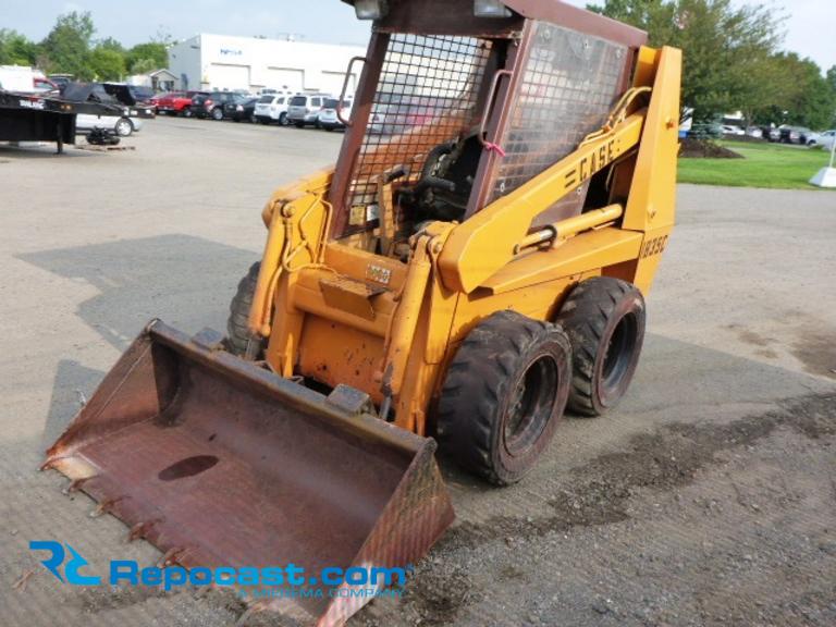 Repocast.com® | Case 1835C, 3-cylinder, diesel, 10-...