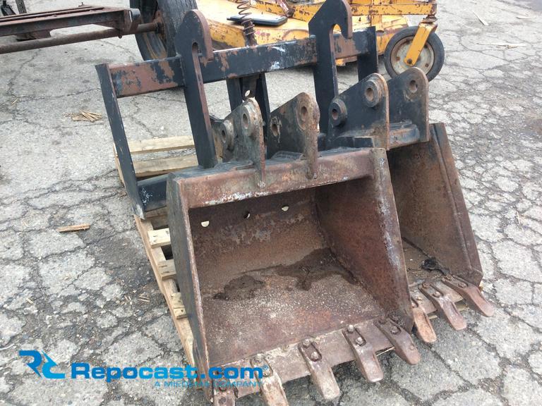 Repocast.com® | Lot of (3), (1) front end loader auger...