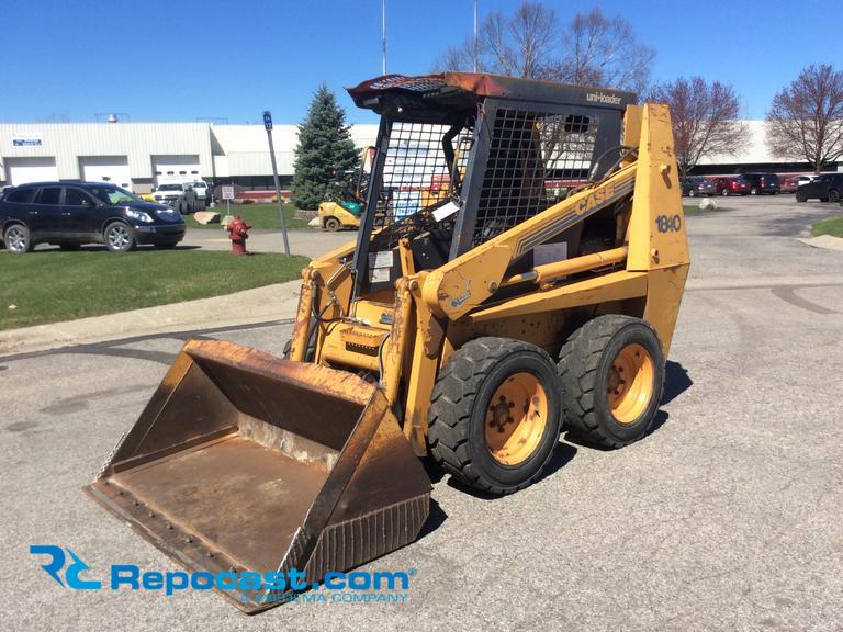 Repocast.com® | Case 1840 uni-loader Skid Steer