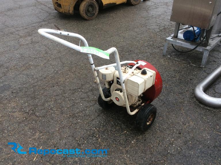 Repocast.com® | Giant Vac Walk behind leaf blower,