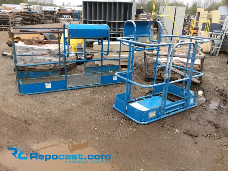 Repocast.com® | Lot of (2) boom lifting baskets. (1)...