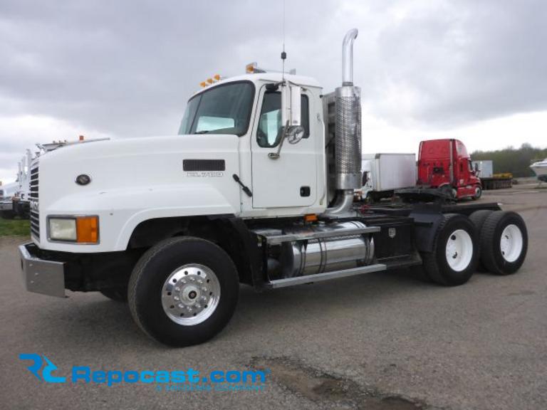 Repocast.com® | 2006 Mack CL733 Heavy Spec...