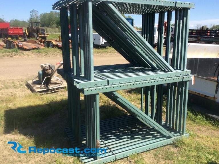 Repocast.com® | (30) new style Interlake pallet rack...