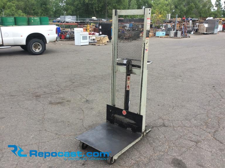 Repocast.com® | Regal platform lift/specialty hand...