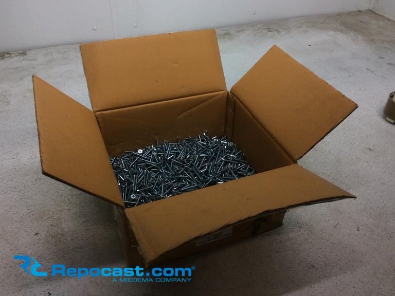 Repocast.com® | Box of 10x1.5" screws, open box,...