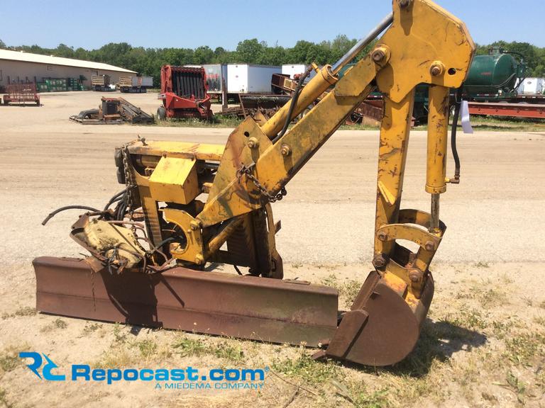 Repocast.com® | Backhoe attachment with 80" backfill...