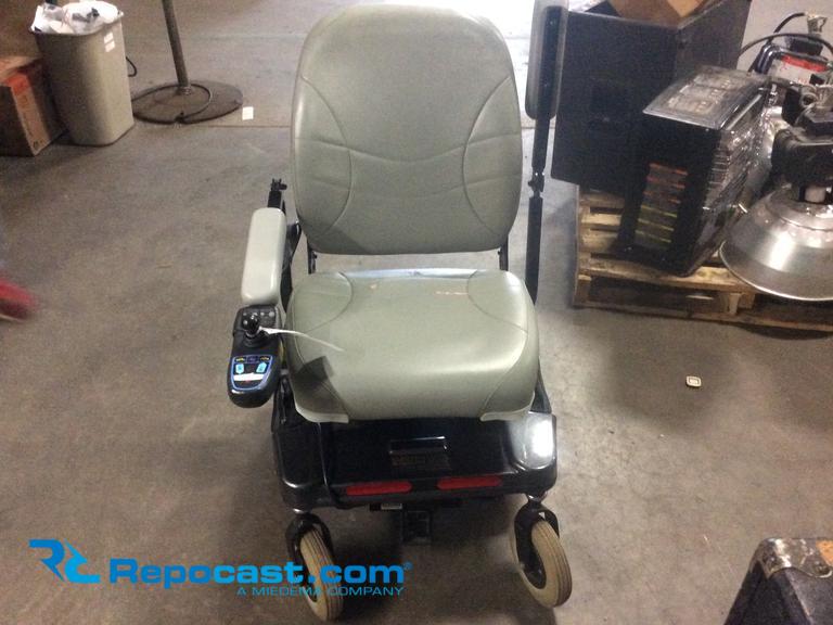 Repocast.com® | TurnAbout Rascal electric chair