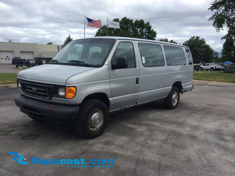 Repocast.com® | 2004 Ford Econoline Van