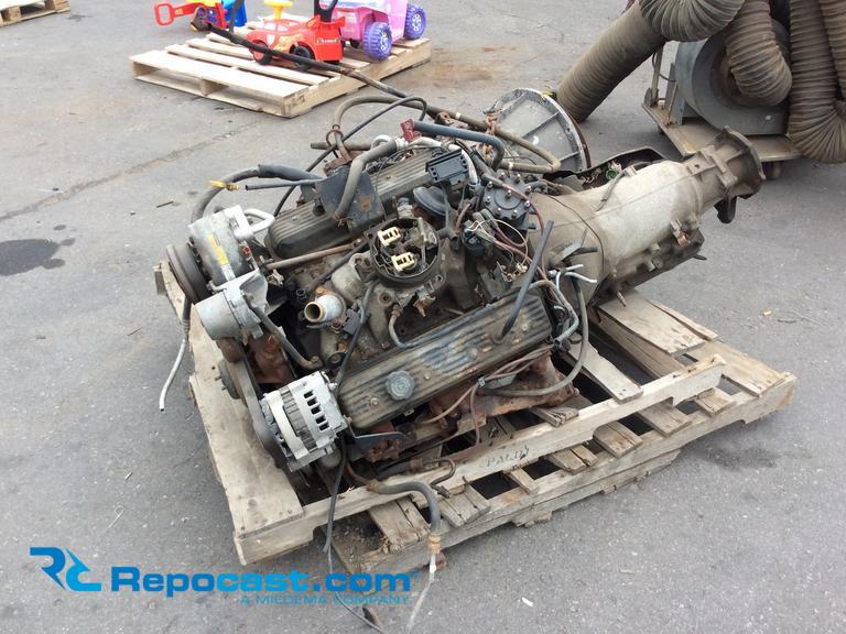 Repocast.com® | Lot of (1) Chevy 350 small block...
