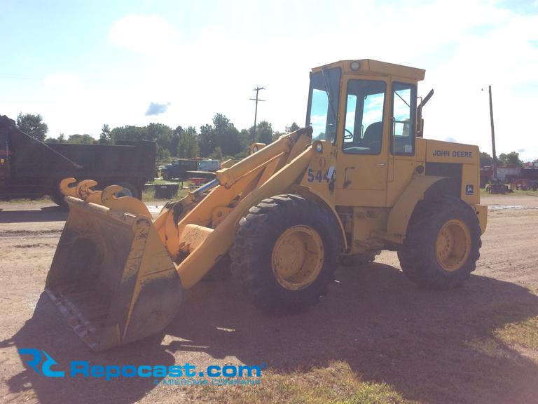 Repocast.com® | 1984 John Deere 544C