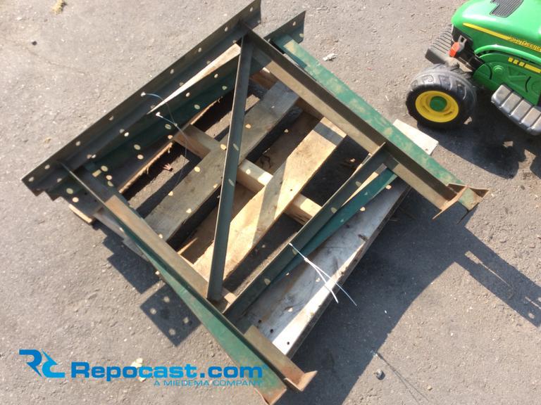 Repocast.com® | Lot of (2) Pollard Steel workbench...