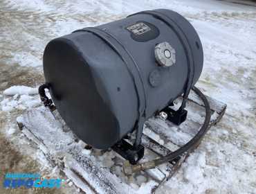 Repocast.com® | Mack Diesel Fuel tank. Total liquid...