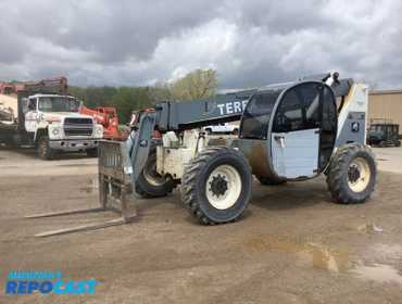 Repocast.com® | 2004 Terex TH842C Telehandler