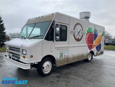 Repocast.com® | 2001 Freightliner MT35 Food Truck...