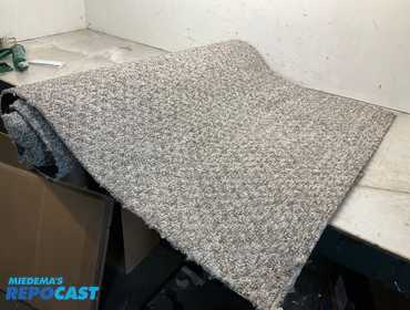 Repocast.com® | Brown and White exterior rugs, edge is...