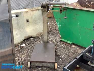 Repocast.com® | Metal weight scale with wheels
