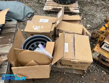 Repocast.com® | LOT OF 4 BRAND NEW TACTIK RIMS 15X8''