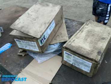 Repocast.com® | 3 50 lb boxes 7018 welding rods, one...