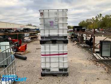 Repocast.com® | Lot of (2) GNX Bulktainer 275 Gallon...