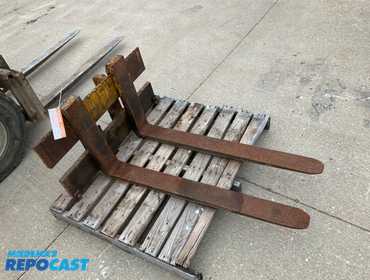 Repocast.com® | Class 2 Fork Carriage with (2) 42”...
