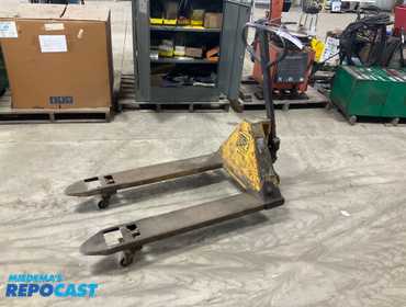 Repocast.com® | Used Pallet Mule 5,000 lb Capacity...