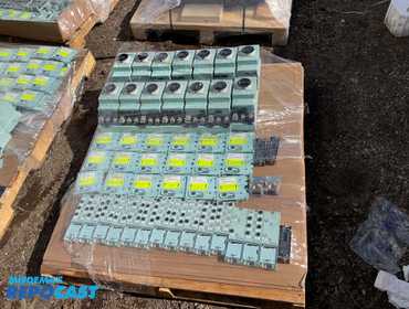 Repocast.com® | Skid lot of miscellaneous Siemens...