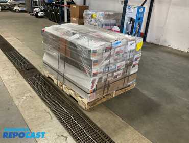 Repocast.com® | (1) Pallet of Misc Laminate Flooring...