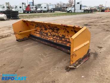 Repocast.com® | 10’ slip-on bucket snow pusher box...