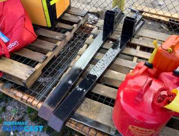Repocast.com® | Lot of (2) 42” Clamp-On Pallet Extensions