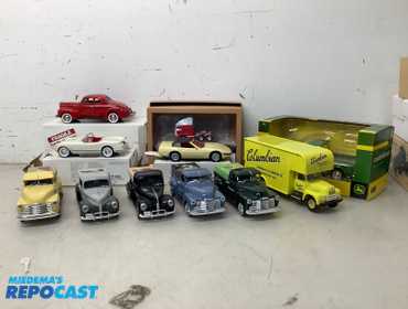 Repocast.com® | Box of collectible toy cars