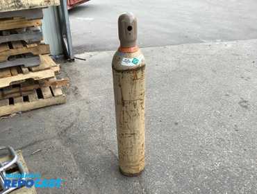 Repocast.com® | Lot of (1) cylinder of compressed...