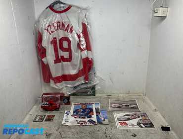 Repocast.com® | Lot of miscellaneous vintage sports...